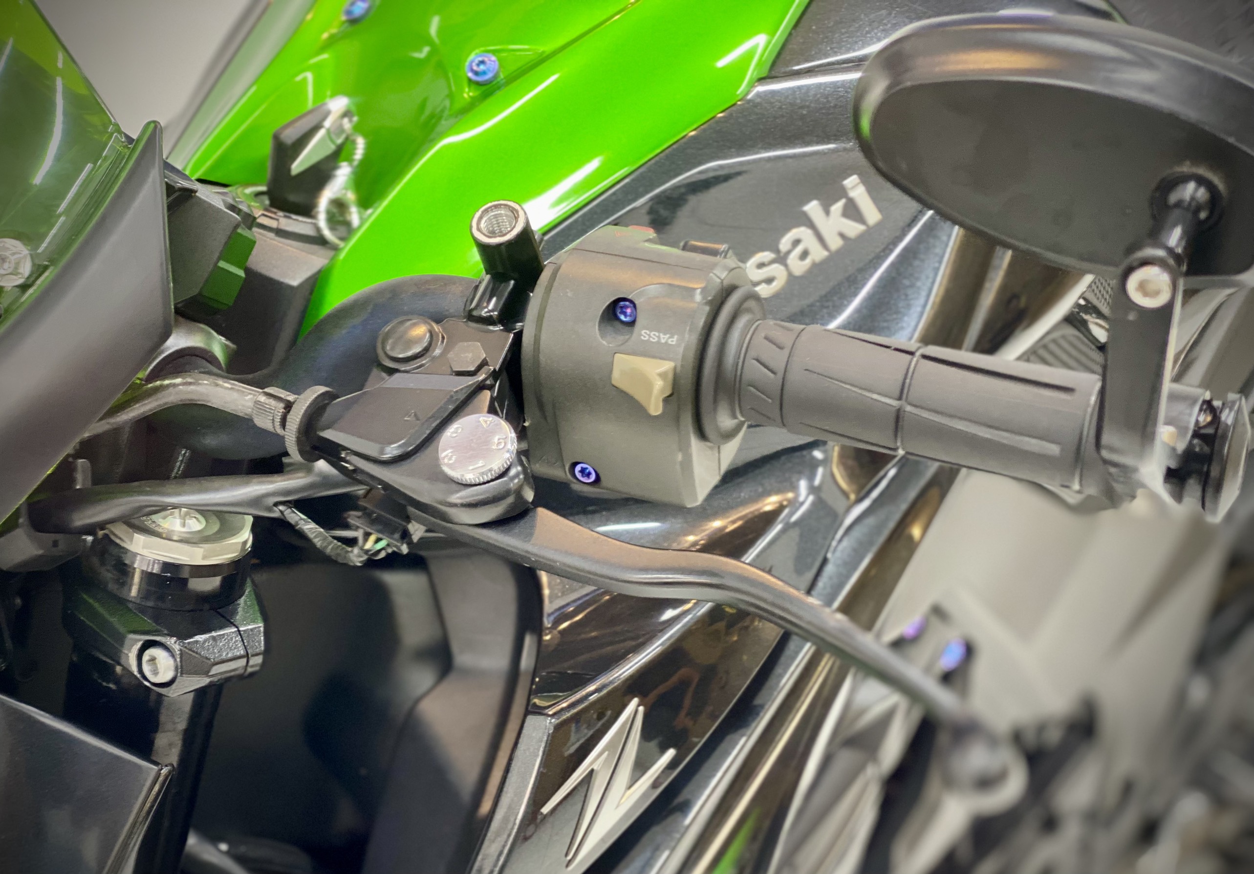 KAWASAKI Z1000 2017 ODO 14000 GIÁ 225 TRIỆU - THÁI THUẬN MOTOR